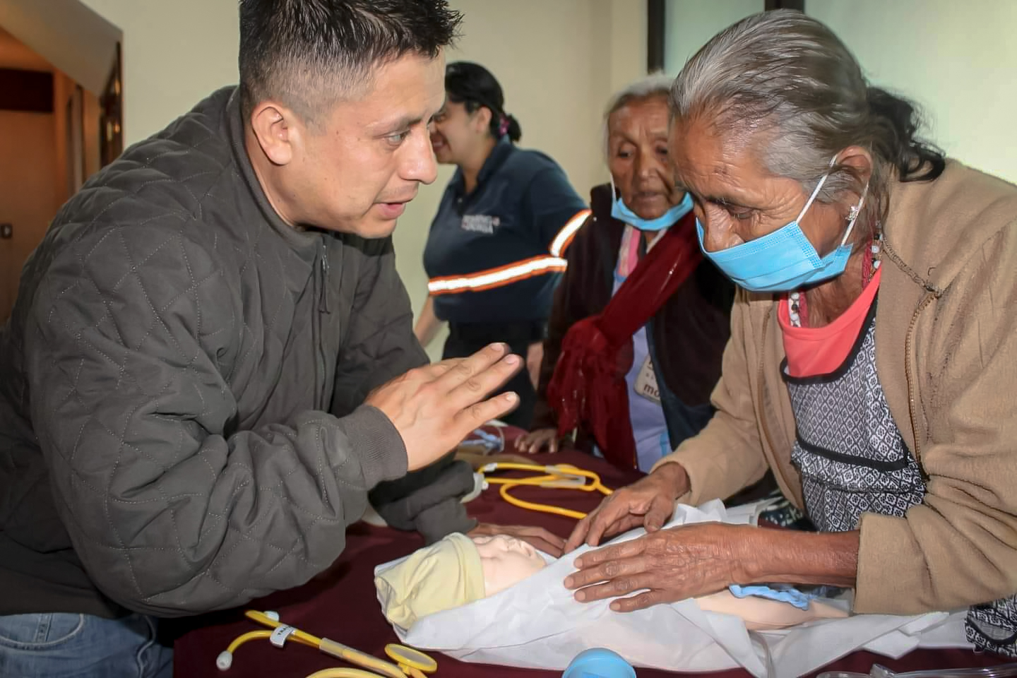 Parteras tradicionales: pieza clave para atención de embarazadas en ...